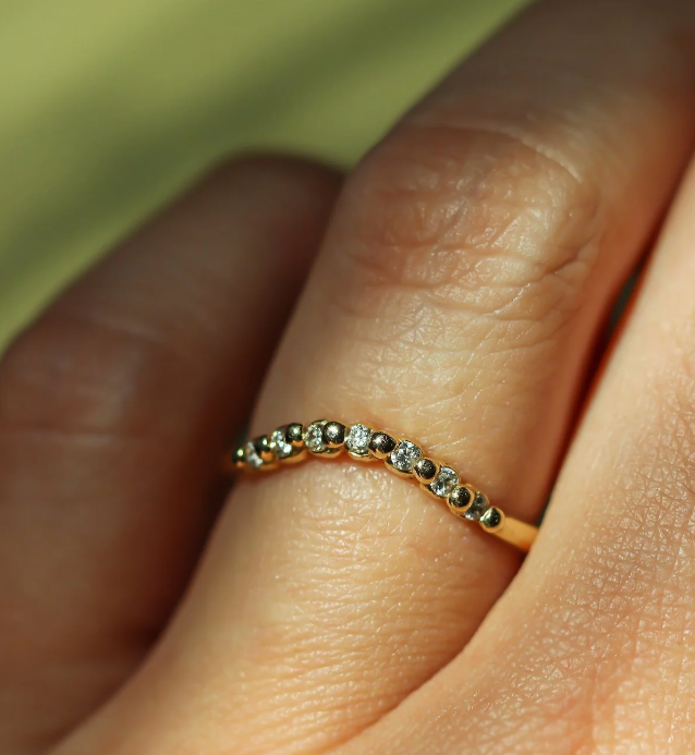 14k Solid Gold Diamond Contour Ring | Botanic and Luxe